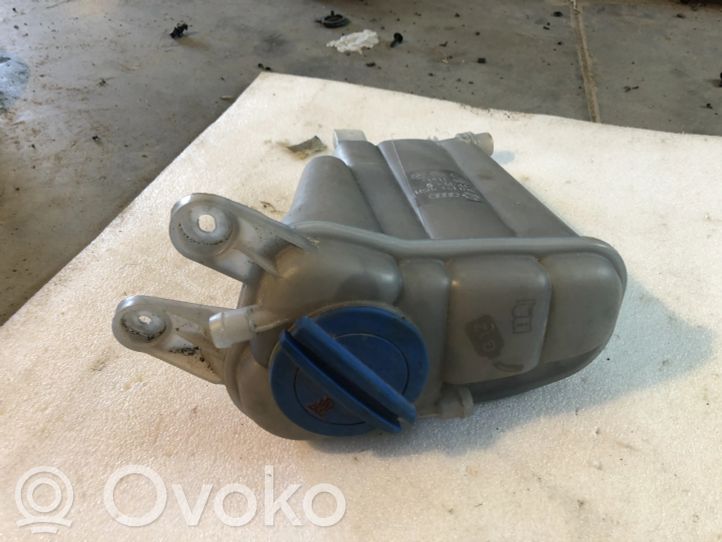 8K0121405M Audi A4 S4 B8 8K Coolant expansion tank/reservoir, 10.00 € | RRR