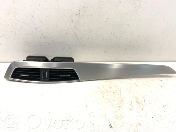 A2048306154 Mercedes-Benz C W204 Griglia di ventilazione centrale ...
