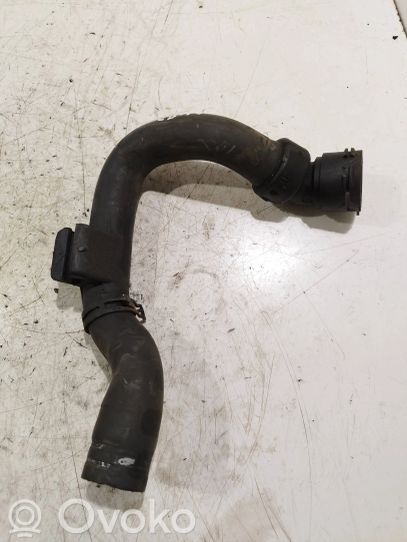 8e0121101c Audi A4 S4 B7 8E 8H Moottorin vesijäähdytyksen putki/letku ...