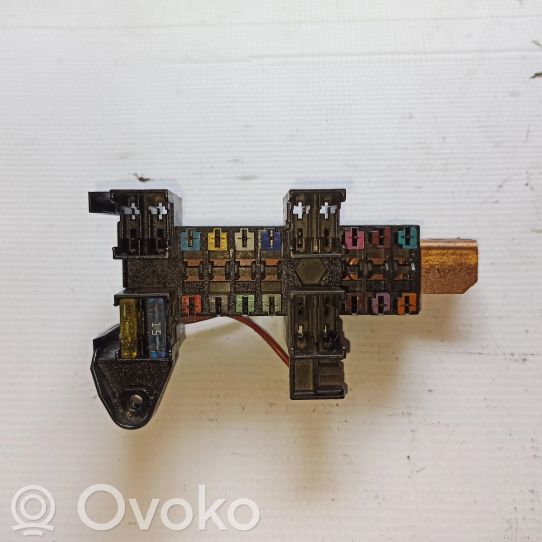 2035400050 Mercedes-Benz Vito Viano W639 Boîte à fusibles, 20.00 € | OVOKO