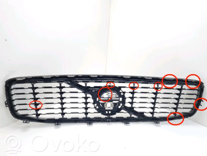 31425498 Volvo S90, V90 Grotelės viršutinės, 120.00 € | RRR