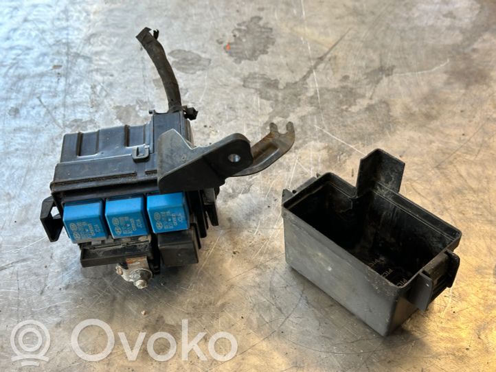 1879001034 KIA Rio Boîte à fusibles relais, 25.00 € | OVOKO