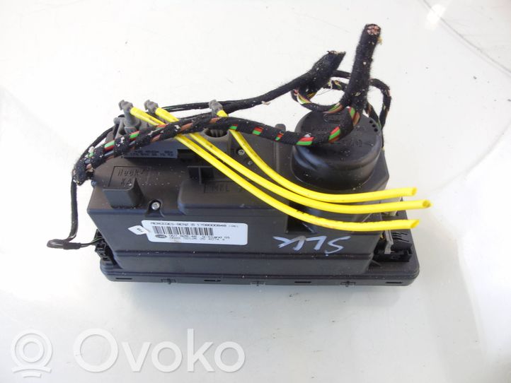 1708000848 Mercedes-Benz SLK R170 Bomba de vacío del bloqueo de puertas ...