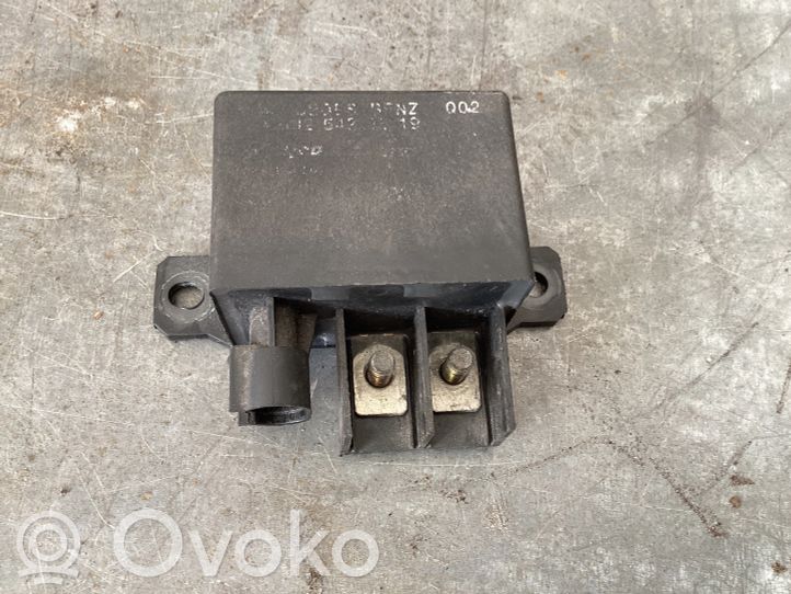 Mercedes-Benz E W211 Glow plug pre-heat relay, 30.00 € | RRR