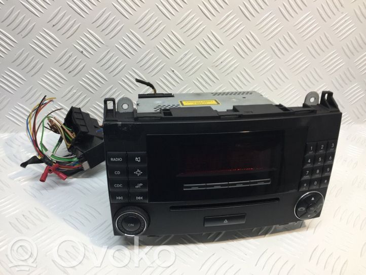 A1698700689 Mercedes-Benz A W169 Radio/CD/DVD/GPS head unit, 25.00 € | RRR