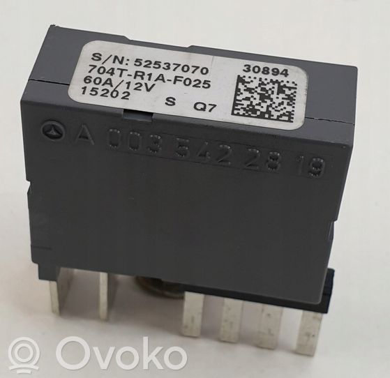 A0035422819 Mercedes-Benz A W176 Relais de batterie fusible, 21.81 ...