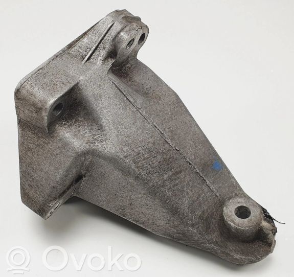 A2712230904 Mercedes-Benz C W203 Engine mounting bracket, 3.92 € | RRR
