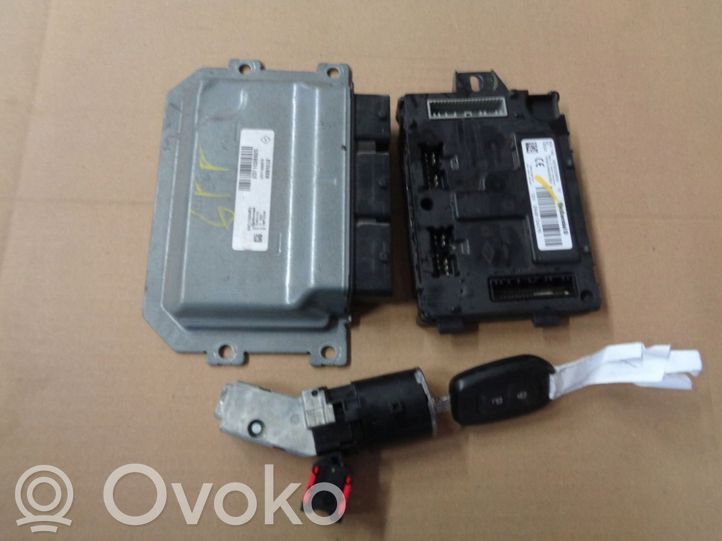 237102892S 284B10447R Dacia Sandero Engine ECU kit and lock set, 234.50 ...