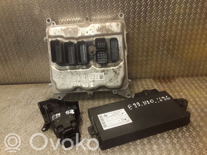 9287535 BMW Z4 E89 Engine ECU kit and lock set, 240.00 € | RRR
