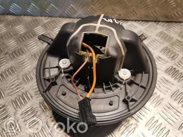 1698200642 Mercedes-Benz B W245 Pulseur d'air habitacle, 25.00 € | OVOKO