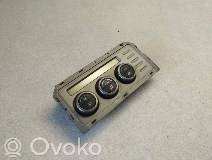 LKPVA4X06AMLKI3XLH Nissan Navara D40 Climate control unit, 120.00 € | RRR
