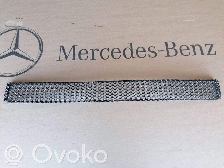 A1648850453 Mercedes-Benz GL X164 Front bumper lower grill, 50.00 € | RRR