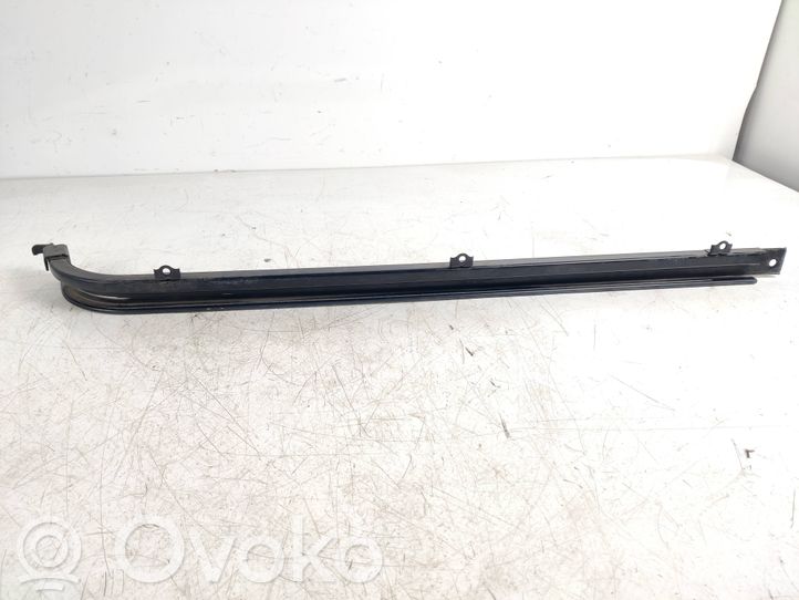 A4477660437 Mercedes-Benz Vito Viano W447 Sliding door middle rail, 80. ...
