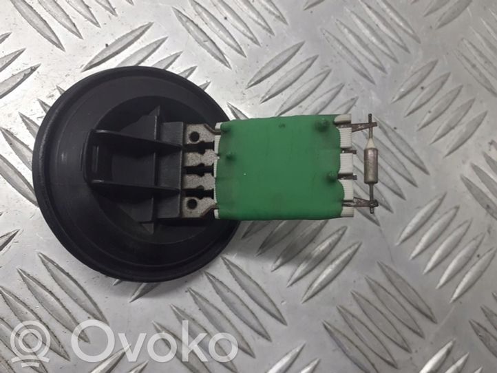 Volkswagen Polo IV 9N3 Heater blower fan relay, 10.59 € | RRR
