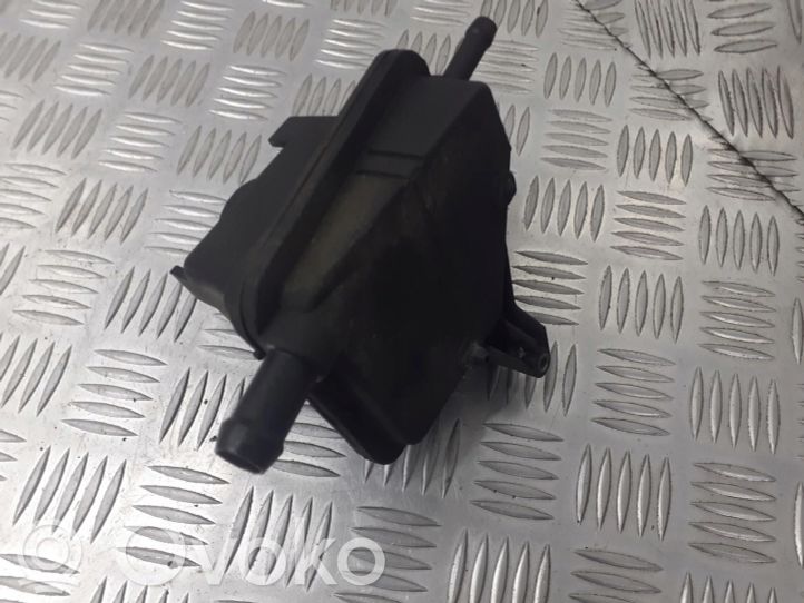 1J0422371C Skoda Octavia Mk1 (1U) Power steering tank cap, 3.53 € | RRR