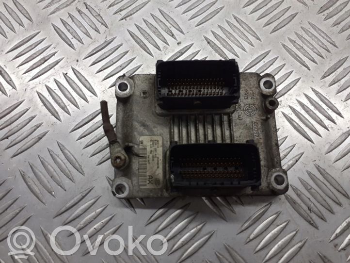 24443796 Opel Corsa C Engine control unit/module ECU, 15.29 € | RRR