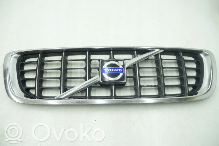 30678627 Volvo V70 Front bumper upper radiator grill, 220.24 € | RRR