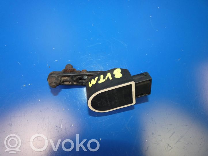 A0045429918 Mercedes-Benz CLS C218 X218 Rear air suspension level ...