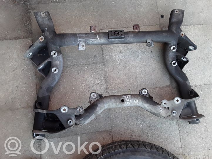 A2046280557 Mercedes-Benz E C207 W207 Front subframe, 55.00 € | RRR
