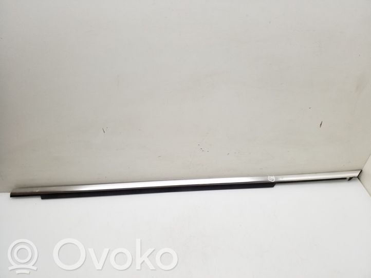 A2047253165 Mercedes-Benz C W204 Front door glass trim molding, 10.00 ...