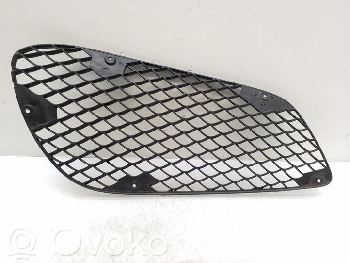 A2128850623 Mercedes-Benz E W212 Front bumper lower grill, 20.00 € | RRR