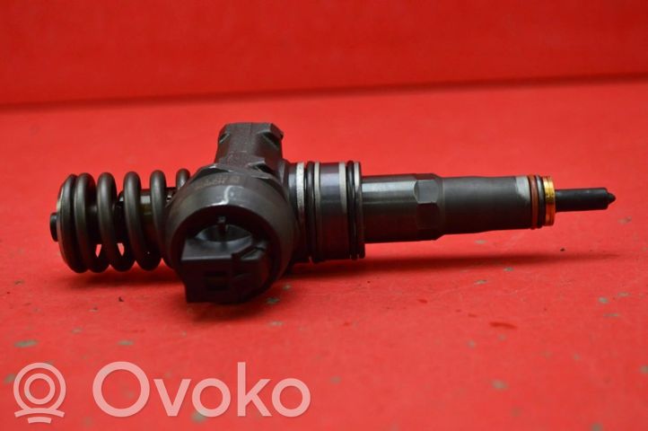 038130073BQ Volkswagen PASSAT B5.5 Fuel injector, 65.28 € | RRR
