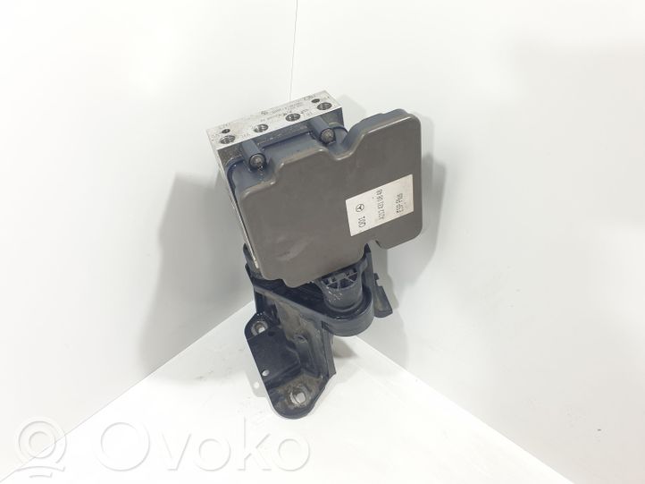 A2125015782 Mercedes-Benz E W212 ABS Pump, 80.00 € | RRR