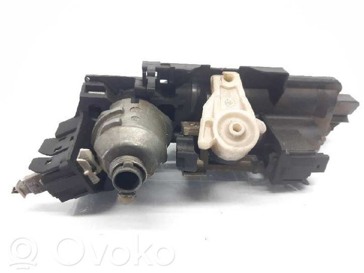 Mercedes-Benz C W203 Laikiklis/ kronšteinas išorinės atidarymo rankenos ...