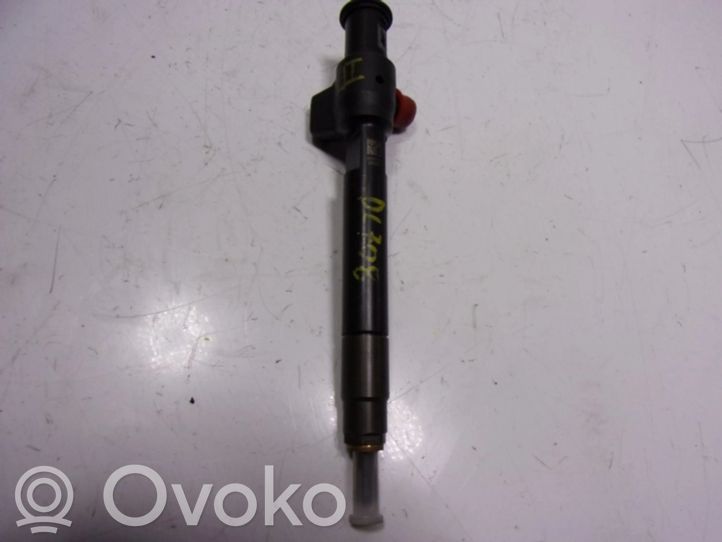 2407504 Ford Mondeo MK V Fuel injector, 135.34 € | RRR