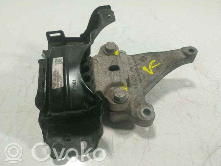 2Q0199555AE Volkswagen T-Cross Engine mount bracket, 43.31 € | RRR