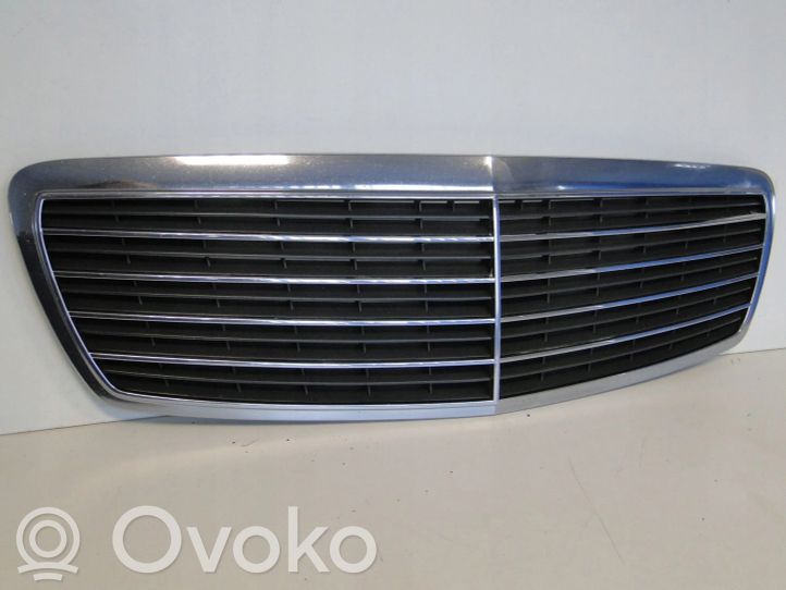 A2118800283 Mercedes-Benz E W211 Front bumper upper radiator grill, 167 ...