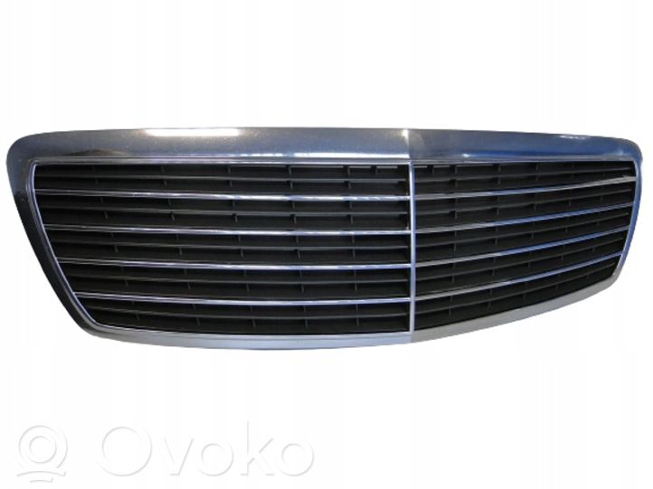A2118800283 Mercedes-Benz E W211 Front bumper upper radiator grill, 167 ...
