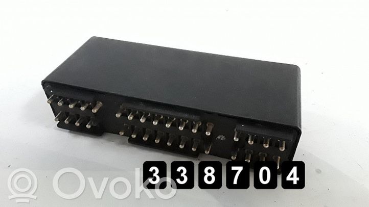 32 Mercedes-Benz S W126 Engine control unit/module, 40.00 € | RRR