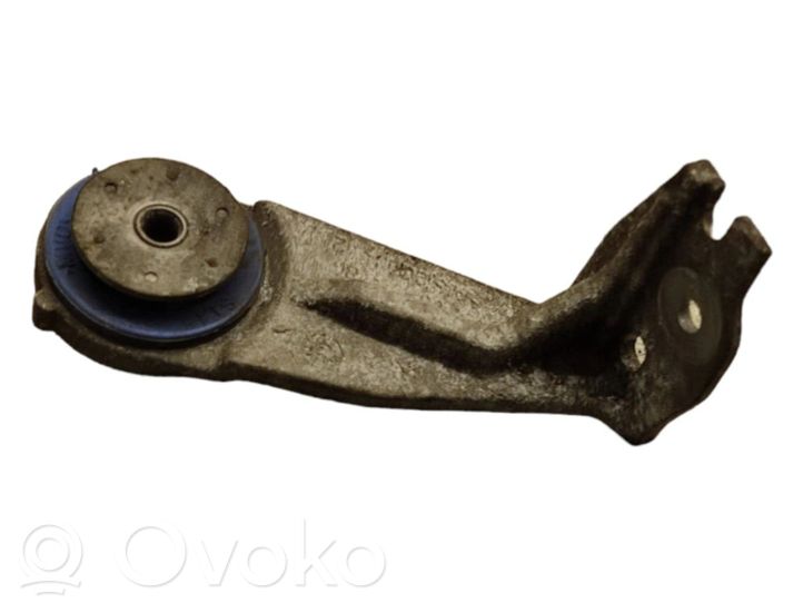 9803778880 Peugeot 308 Intercooler pipe mounting bracket, 10.00 € | RRR