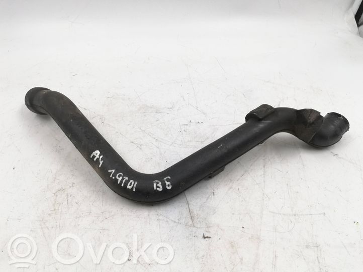 028103493 Audi A4 S4 B5 8D Tuyau de reniflard, 10.00 € | OVOKO