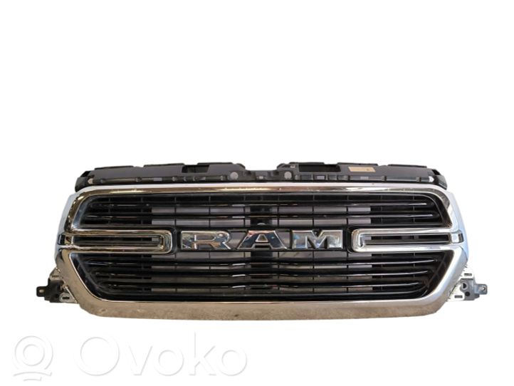 68366528AH Ram 1500 Front bumper upper radiator grill, 599.00 € | RRR