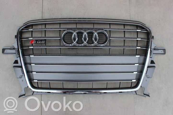 8R0853651AD Audi Q5 SQ5 Grille calandre supérieure de pare-chocs avant, 388.24 € | OVOKO