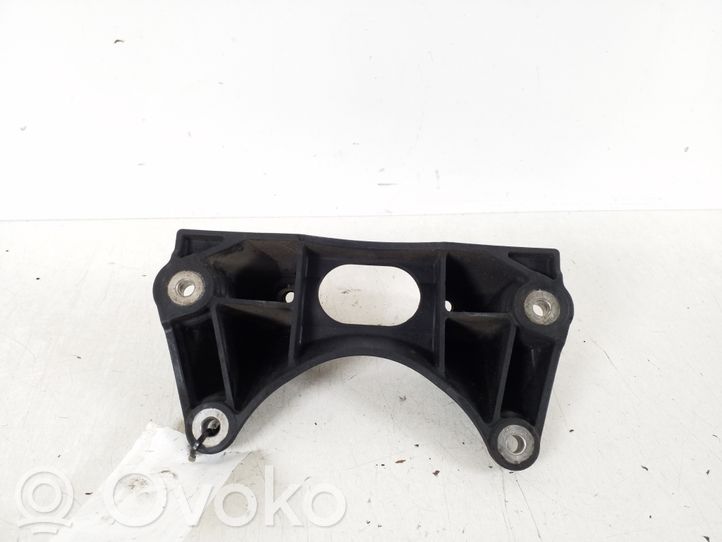 A2052420440 Mercedes-Benz E W213 Łapa / Mocowanie skrzyni biegów, 89.31 ...