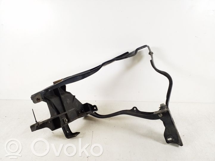 A2126200191 Mercedes-Benz E W212 Support phare frontale, 65.00 € | OVOKO