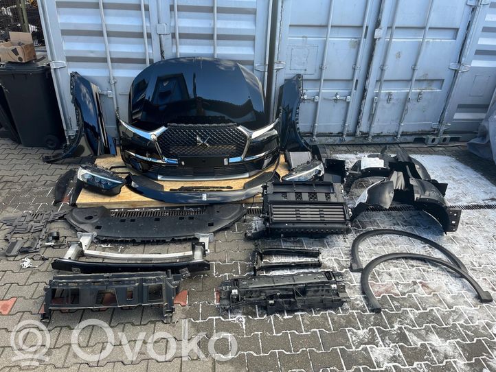 Citroen DS7 Crossback Front bumper, 5676.64 € | RRR