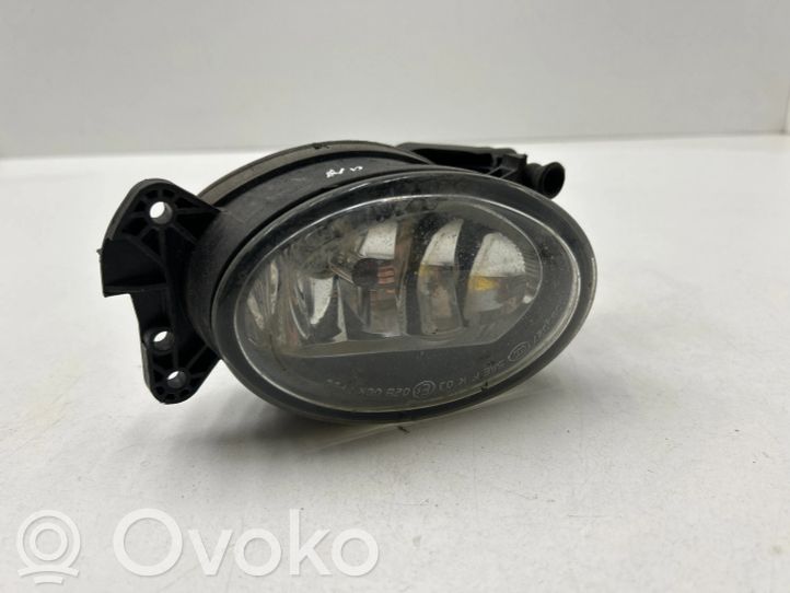 A1698201556 Mercedes-Benz E W211 Front fog light, 17.00 € | RRR