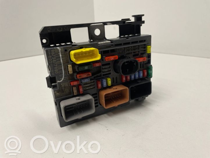 9675877980 Peugeot 5008 Boîte à fusibles, 90.00 € | OVOKO