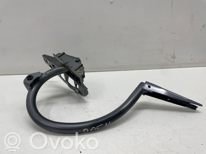 A2057500328 Mercedes-Benz C W205 Vérin de capot arrière, 14.00 € | OVOKO