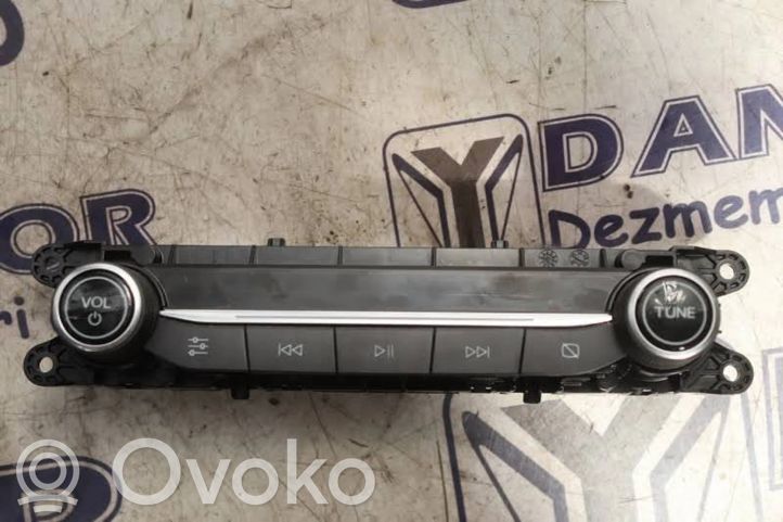 JX7T19980HD Ford Focus Climate control unit, 70.00 € | RRR