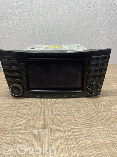 A2118700089 Mercedes-Benz E W211 Radio/CD/DVD/GPS head unit, 142.50 € | RRR