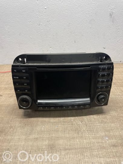 A2208205889 Mercedes-Benz S W220 Radio/CD/DVD/GPS head unit, 128.26 € | RRR