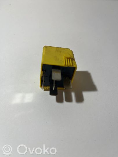 A0009828123 Mercedes-Benz GLC X253 C253 Module de fusibles, 10.00 € | OVOKO