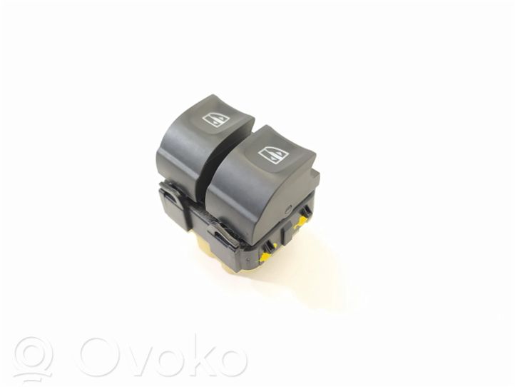 254118044R Renault Clio IV Electric window control switch, 27.32 € | RRR