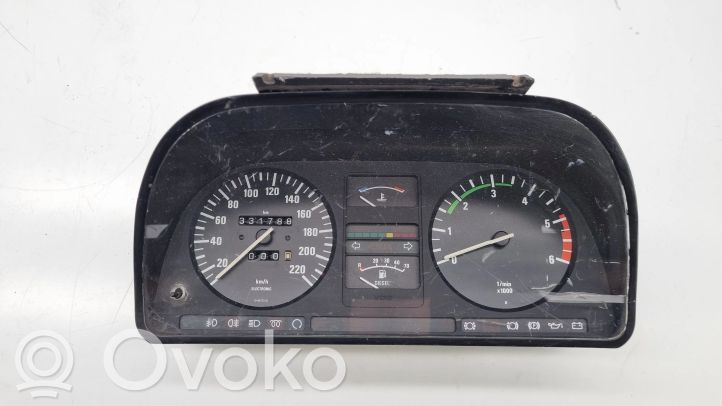 1373494 BMW 5 E28 Speedometer (instrument cluster), 200.00 € | RRR