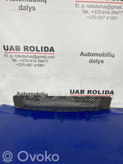 A2048852123 Mercedes-Benz C W204 Front bumper lower grill, 20.00 € | RRR